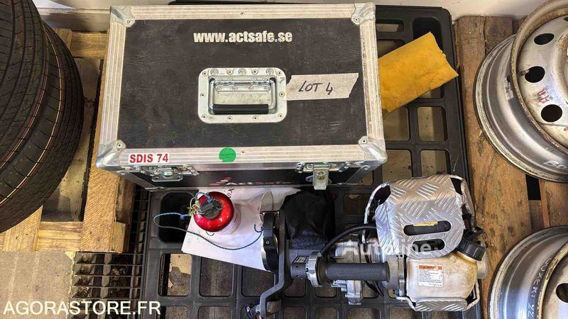 Prodaje se Actsafe - Treuil odyssée Lot 4 električno vitlo na aukciji