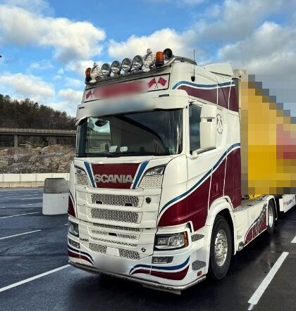Scania R650 *4x2 *V8 *SUPER *LEATHER *ALCOA *RETARDER tegljač