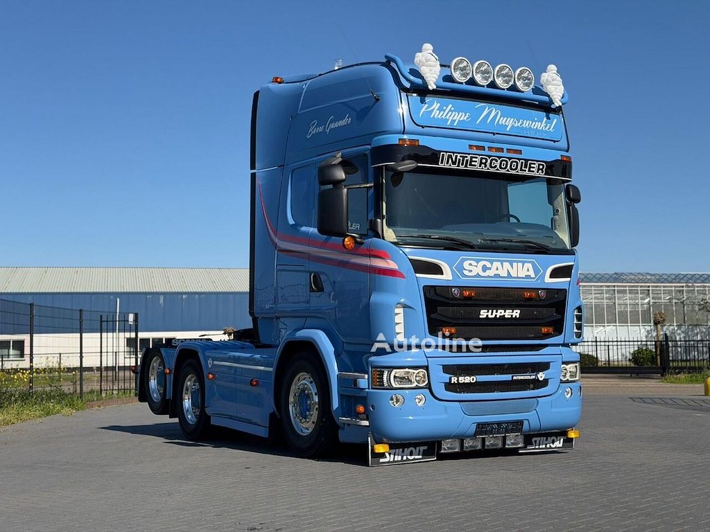 Scania R520 V8 SHOWTRUCK, 2.90WB, SMARTTACHO, RETARDER, LEER. tegljač