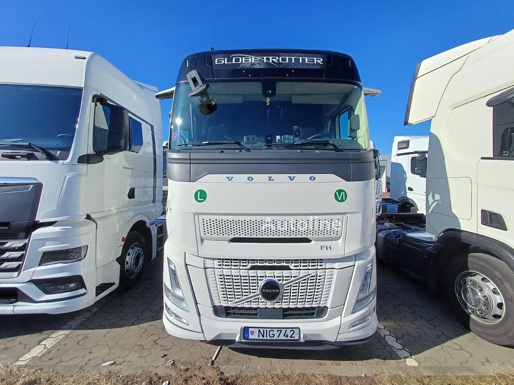 Prodaje se Volvo FH460 tegljač na aukciji