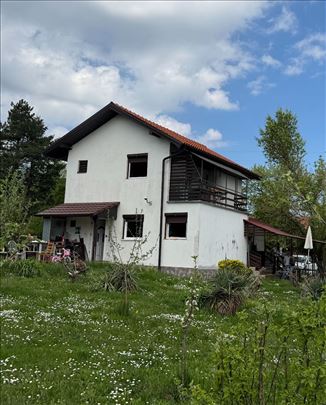 Trešnja 146 m2 na 12,33 ari