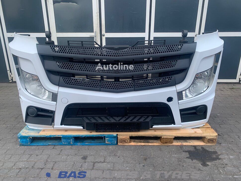Mercedes-Benz Actros MP4 Mercedes A 960 880 17 90 branik za kamiona