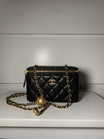 Chanel Vanity torbica