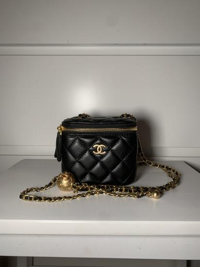 Chanel mini vanity torbica