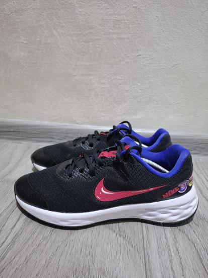 Nike revolution patike za devojcice