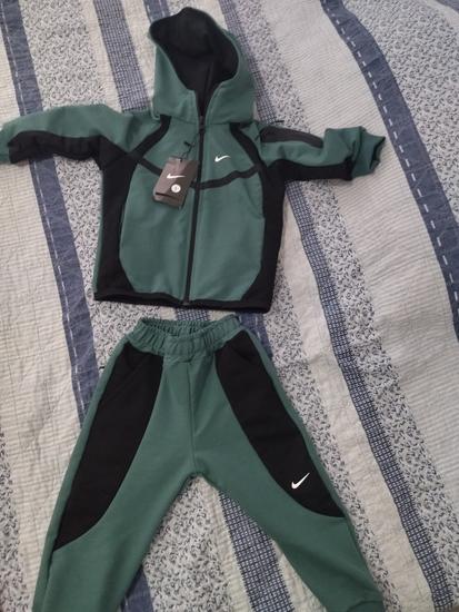 Nova trenerka Nike vel 1