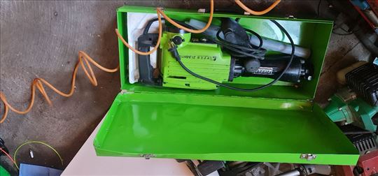 Hiltovi(pikamen)