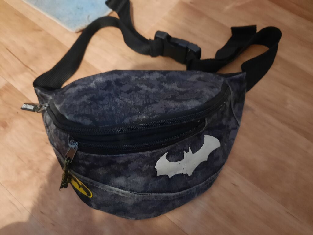 Orginalni Batman struk torbica (fanny pack) sa kamuflažnim printom
