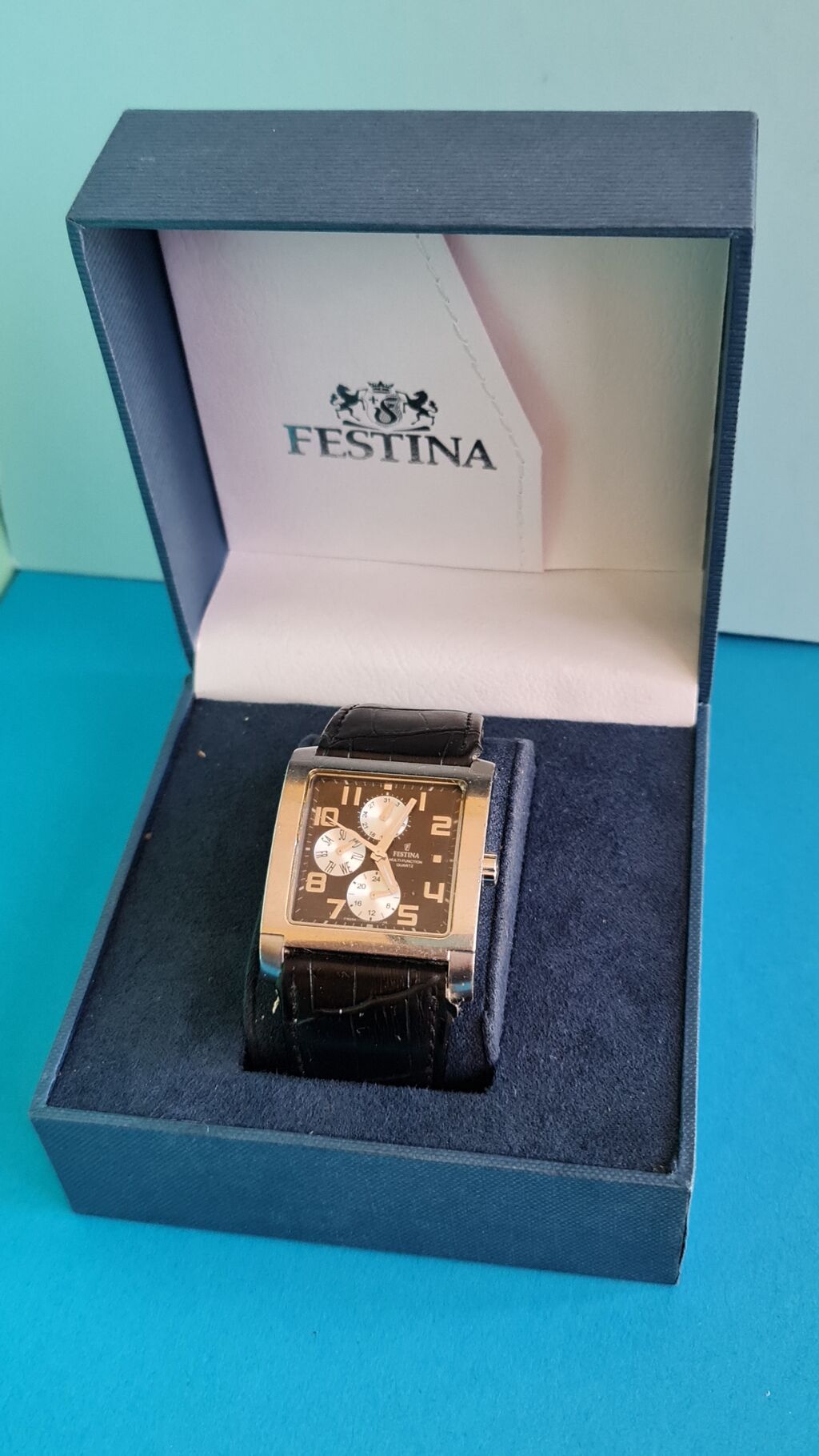Festina muški ručni sat, model F16235, u originalnoj kutiji. -