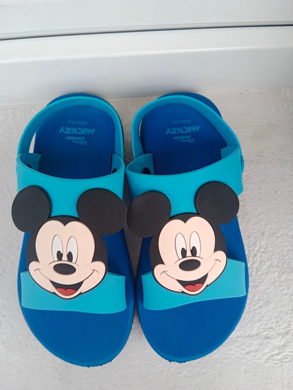 MICKEY MOUSE    sandale papuče 2 u 1 za dečake Veličina 32 ug 20 cm