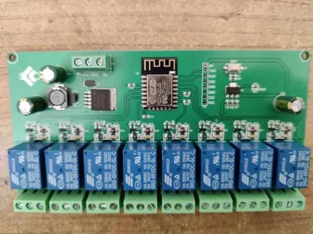 OSMOKANALNI 8 KANALA ESP8266 ESP-0 1 WIFI RELEJ 5V 30A | Ova Wifi