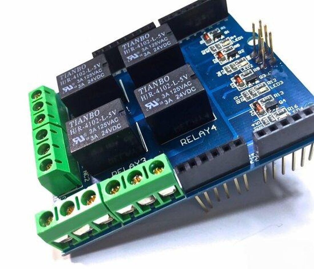 RELEJSKI SHIELD ZA 4 KANALA RELAY SHIELD 5V | Ovaj shield je