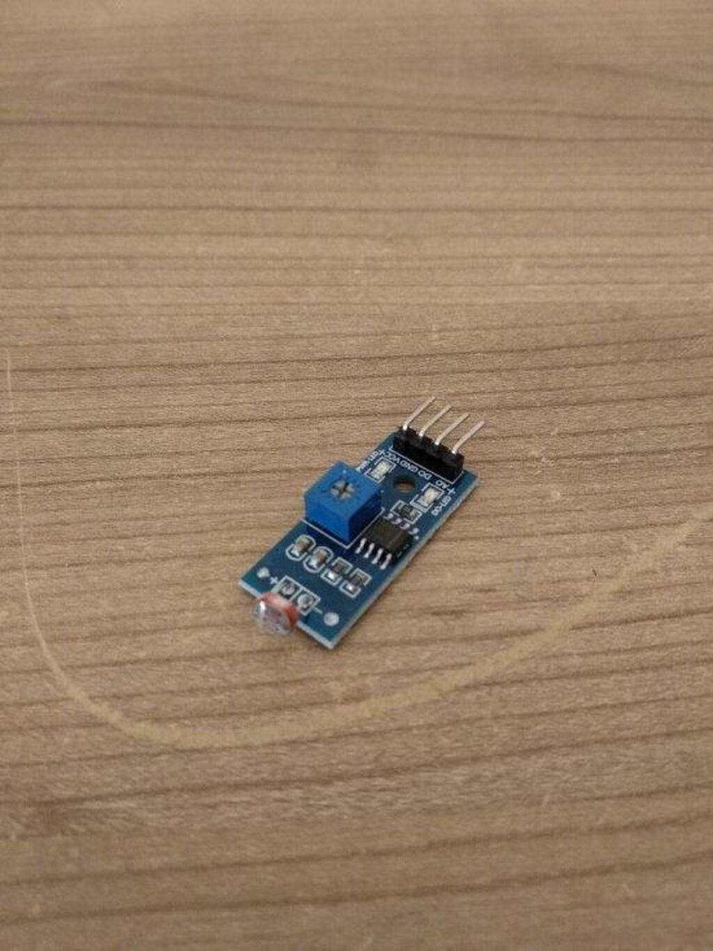 ARDUINO FOTOSENZOR | Ovaj senzor je namenjen za detektovanje jačine