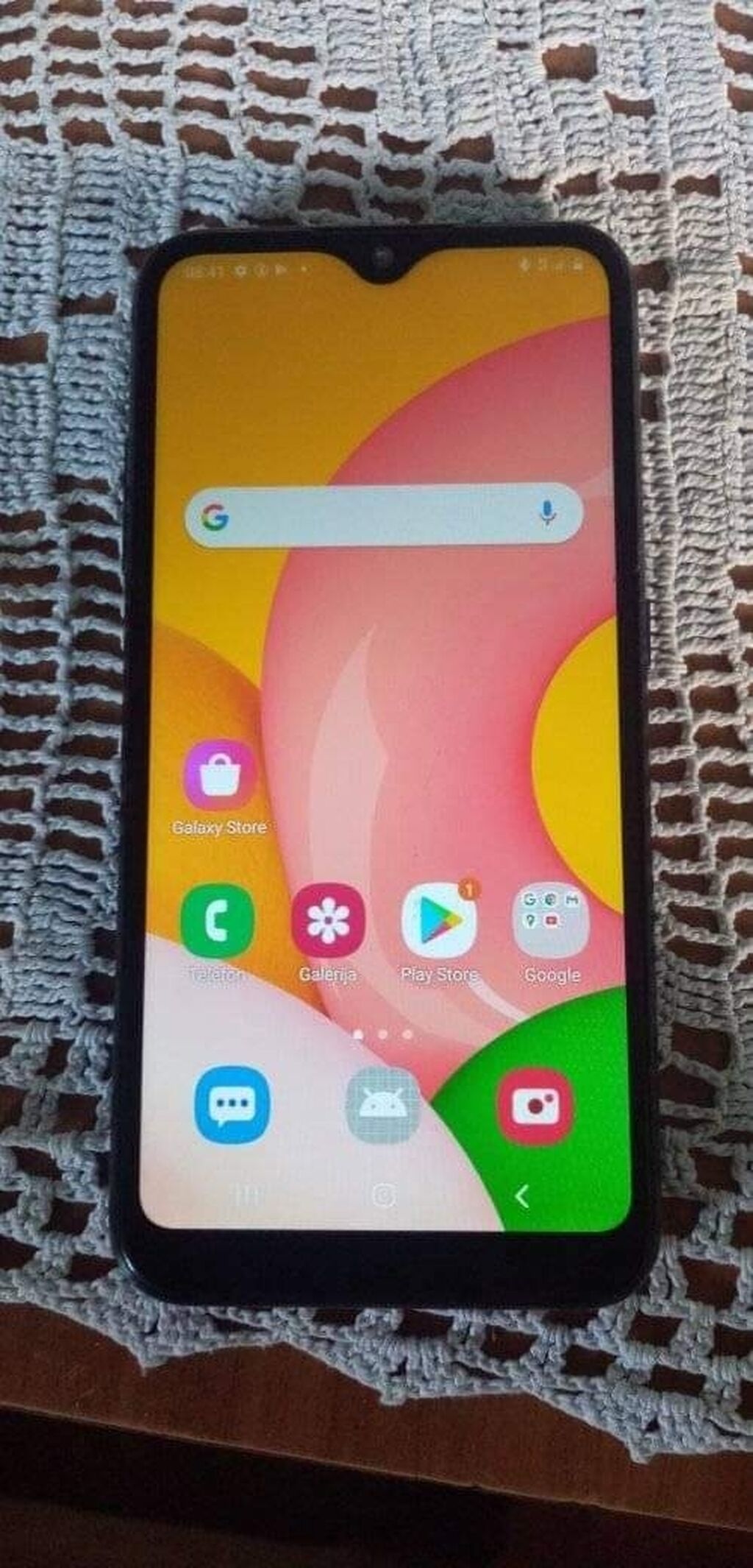 Samsung Galaxy A01, 2/16 GB Perfektno stanje, ima svoju kutiju