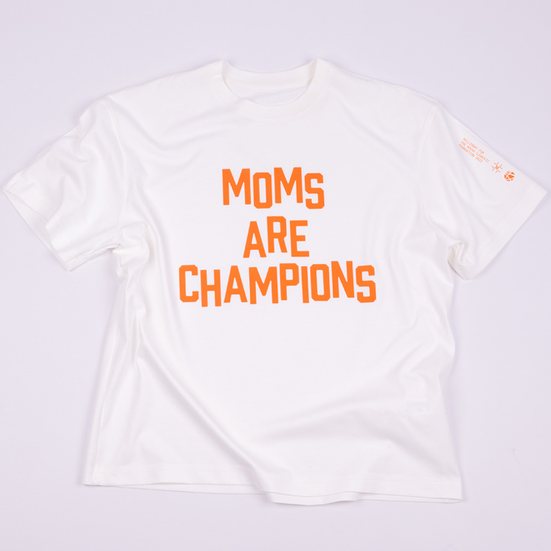 Majica „Moms are Champions“ (ženska, oversize)