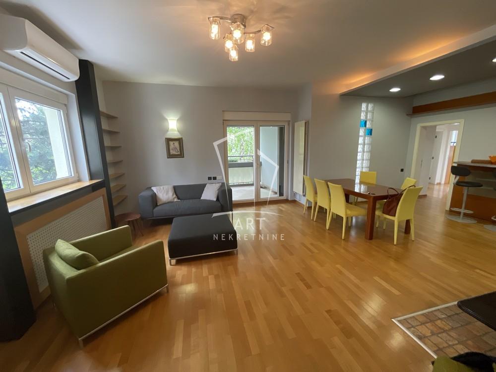 Dedinje, luksuzan porodični stan 157m2, 3 kupatila, 2 terase ID#14805
1.700 €