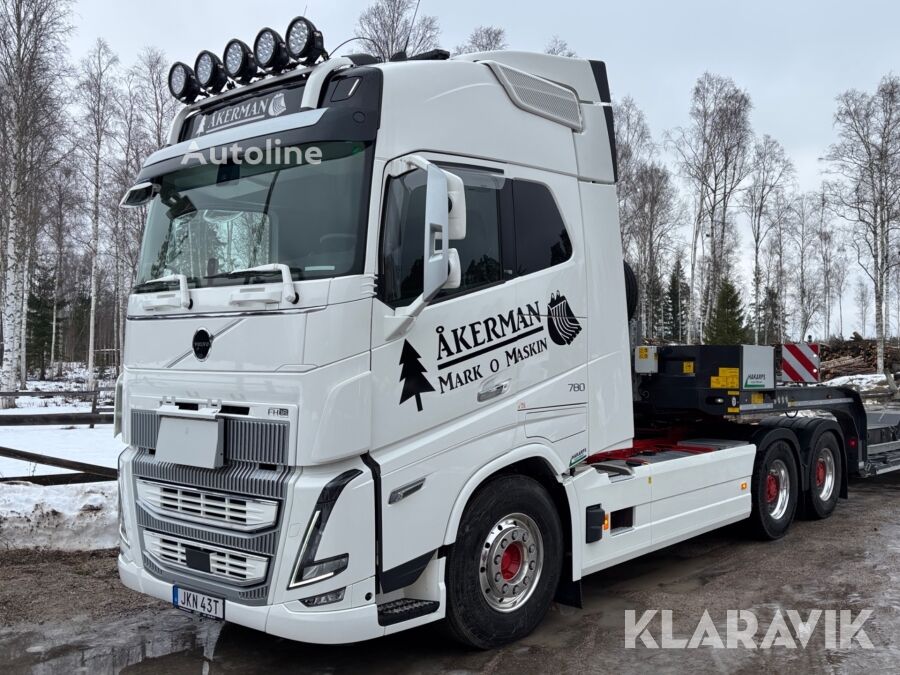 Prodaje se Volvo FH 16 6x4 780 tegljač na aukciji