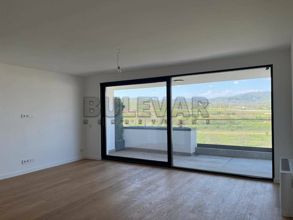 Trosoban stan, Niš - Pantelej(Niš) | Izdavanje · 78m² · 550€