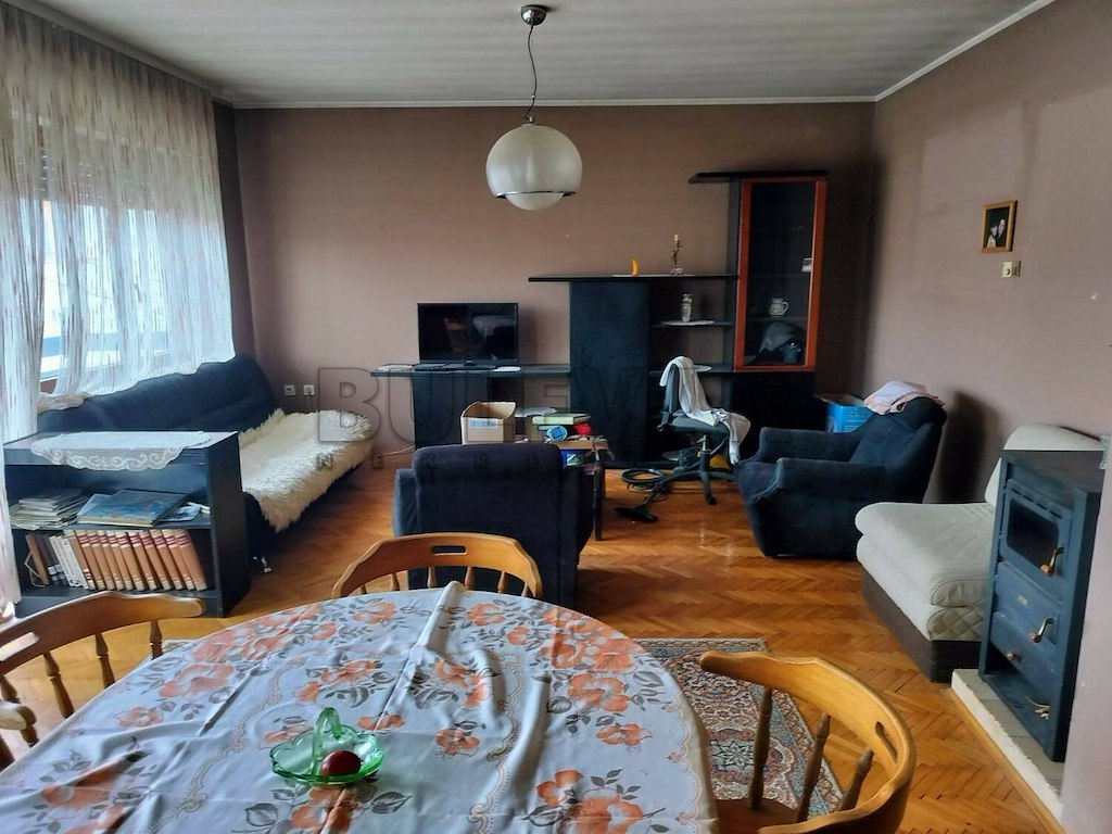 Jednoiposoban stan, Niš - Durlan | Izdavanje · 80m² · 250€