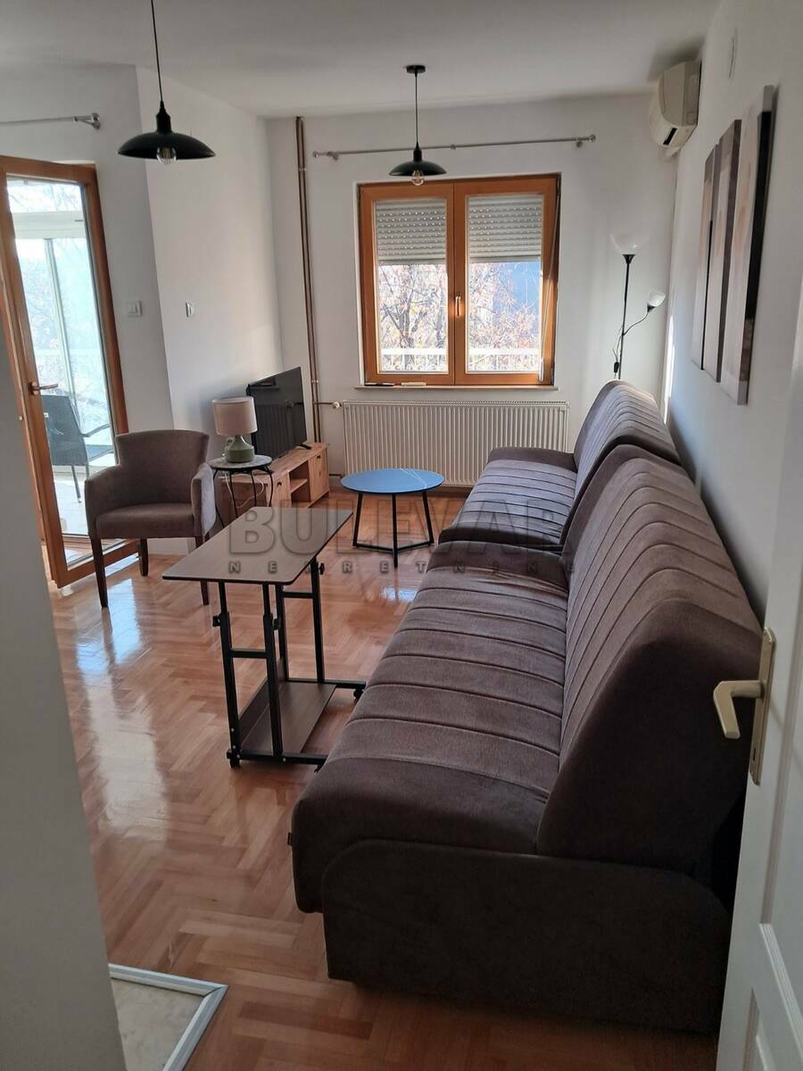 Garsonjera, Niš - Kičevo | Izdavanje · 31m² · 350€