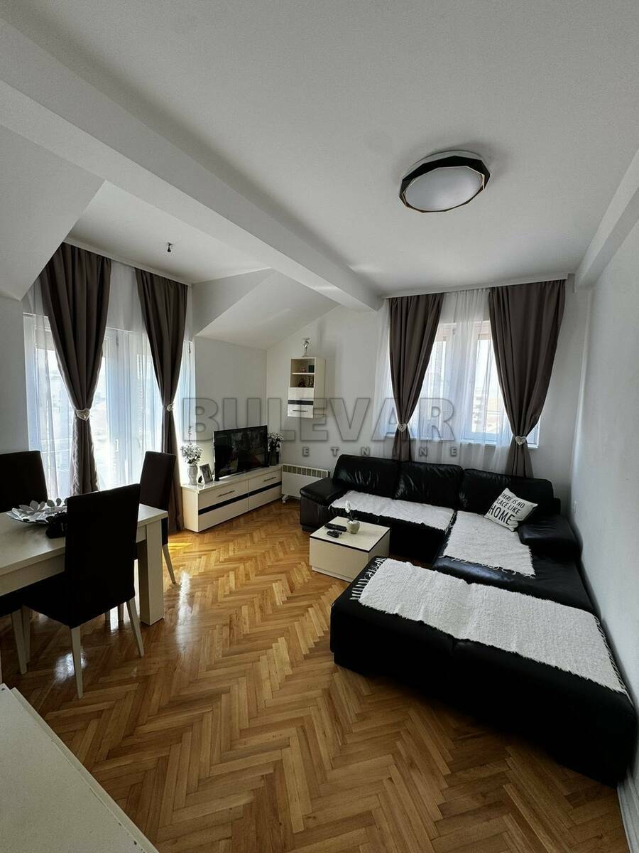 Dvoiposoban stan, Niš - Crveni pevac | Izdavanje · 65m² · 400€