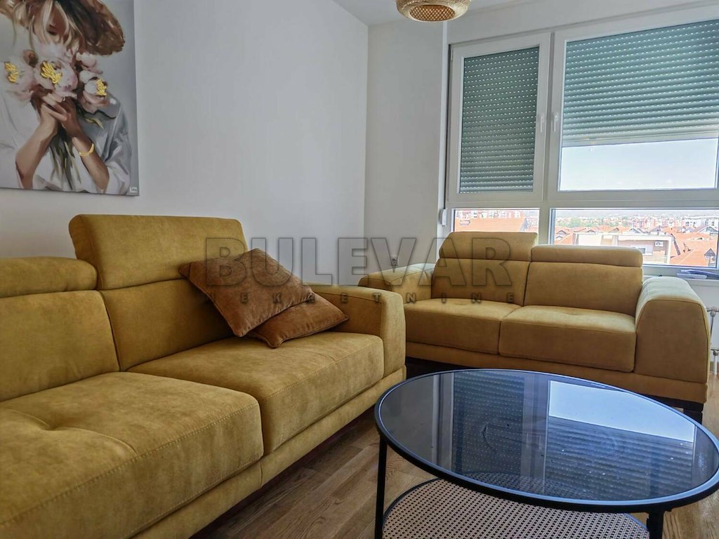 Jednoiposoban stan, Niš - Bulevar Nemanjića | Izdavanje · 46m² · 400€
