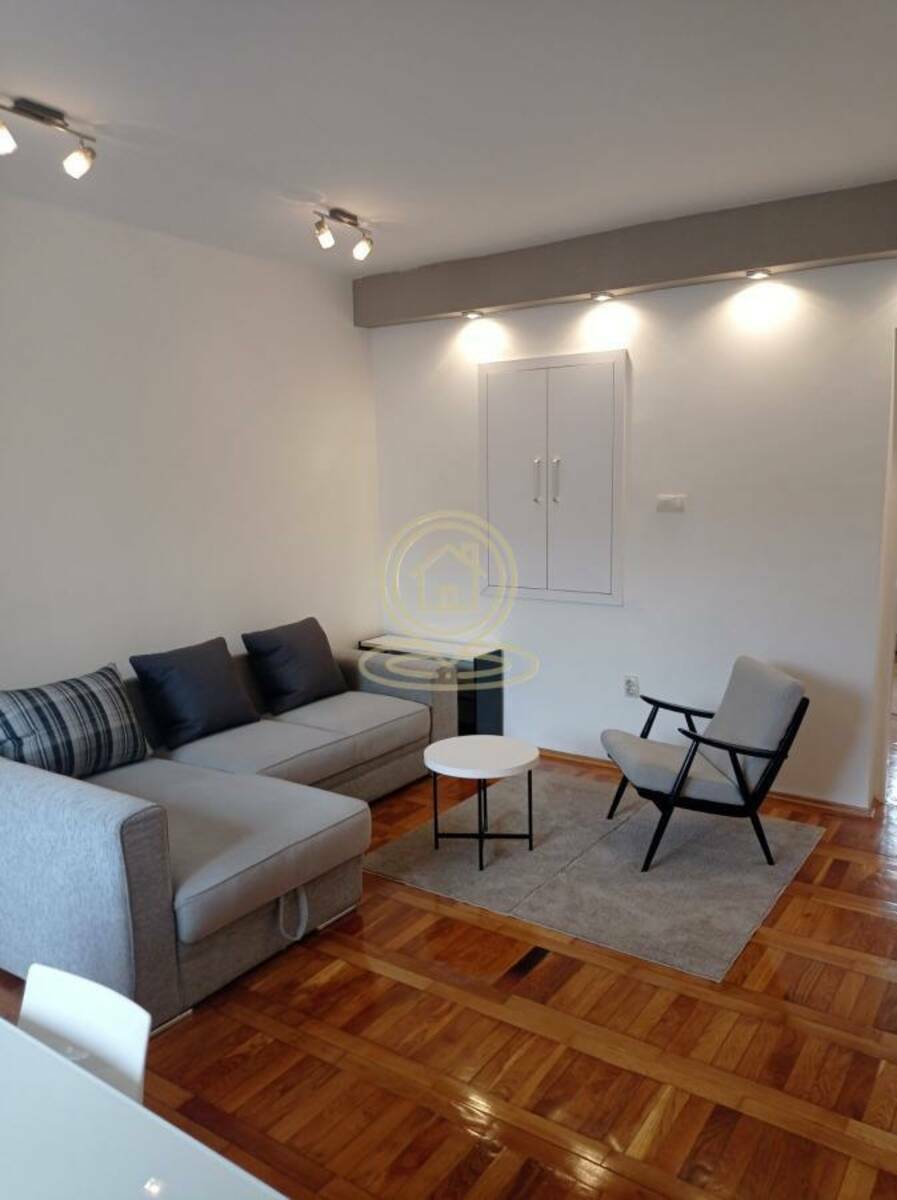 Trosoban stan, Novi Sad | Izdavanje · 82m² · 800€