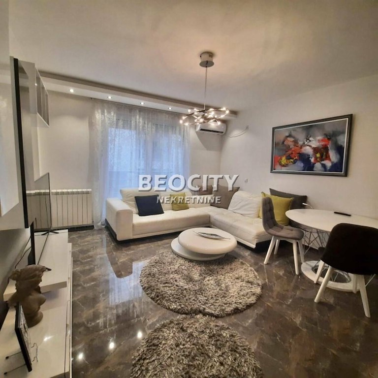 Trosoban stan, Beograd - Vračar (centar) | Izdavanje · 70m² · 1.000€