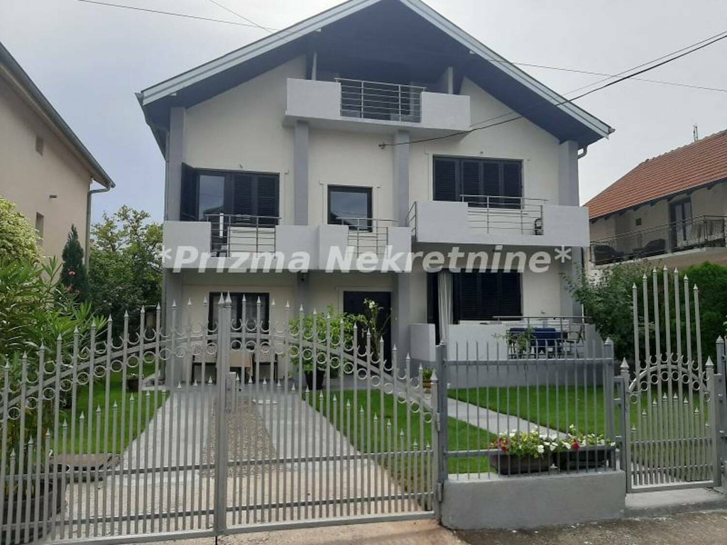 Kuća, Paraćin | Prodaja · 197m² · 105.000€