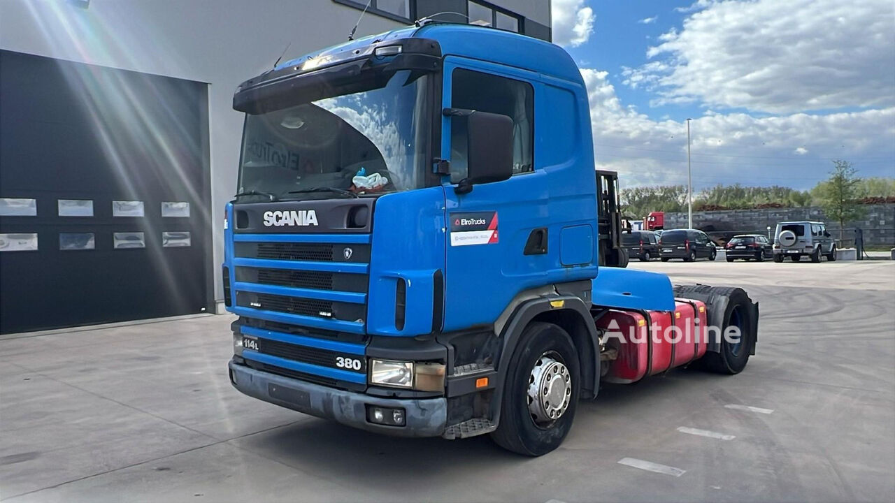 Scania 114 - 380 (FOR PARTS / ENGINE GEARBOX RUNNING / ELECTRICAL PROBL tegljač