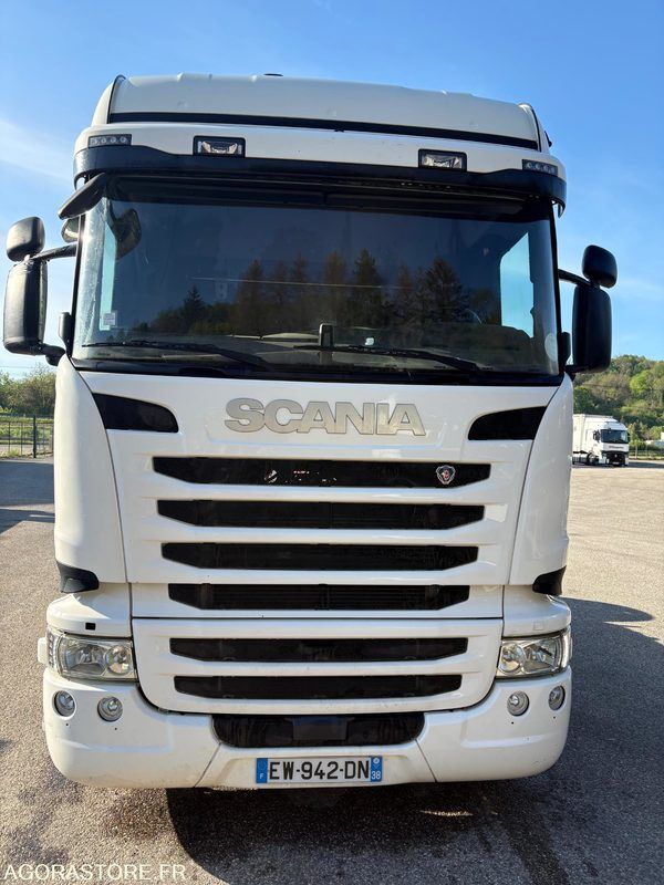 Prodaje se Scania R 450 tegljač na aukciji