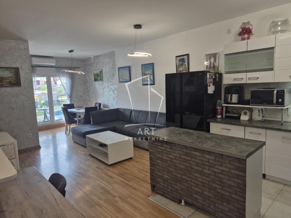 Ševina, Trosoban stan na prodaju, 67m2, 217.750€