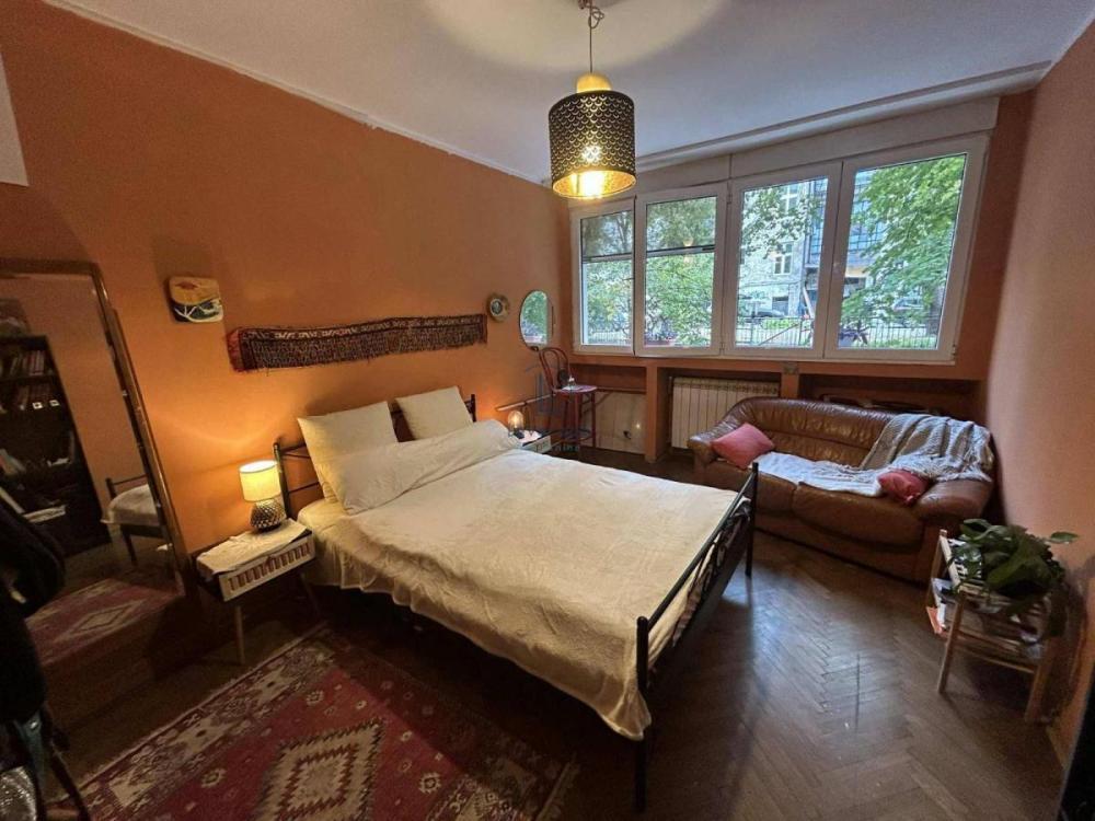 Kralja Milana, Dvoiposoban stan za izdavanje, 60m2, 850€