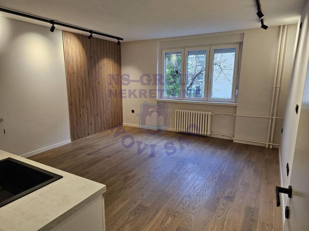 Trosoban stan na prodaju, 53m2, 158.320€