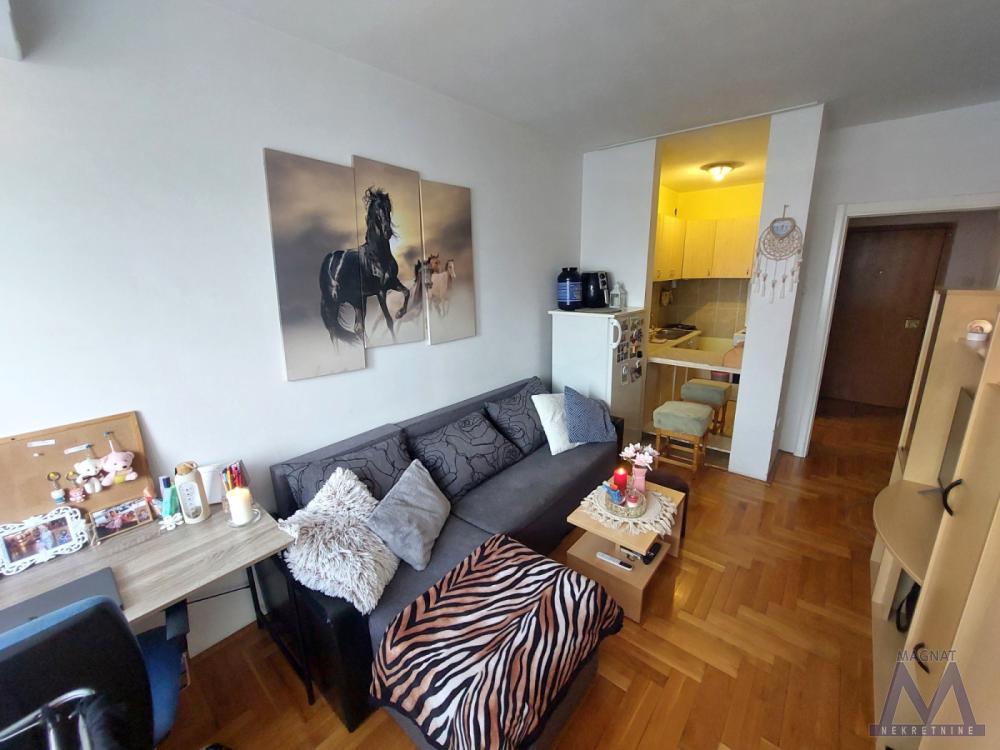 Jednoiposoban stan za izdavanje, 350€