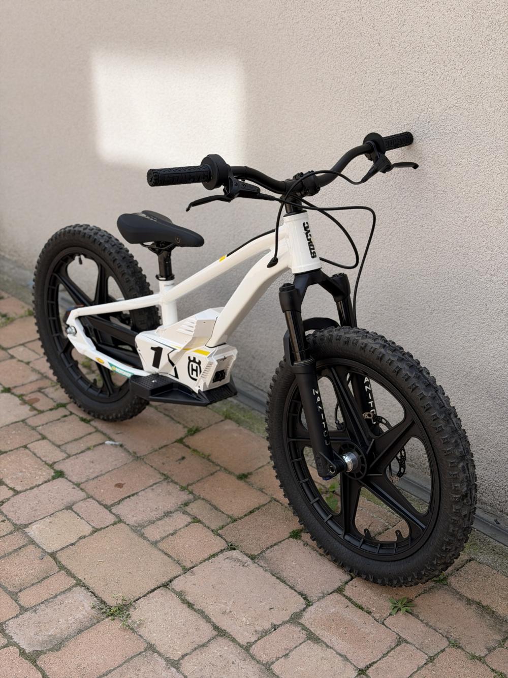 HUSQVARNA STACYC EE 1.20 e bike deciji mtb