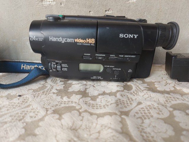 kamera SONY Handycam video Hi8-neispravno