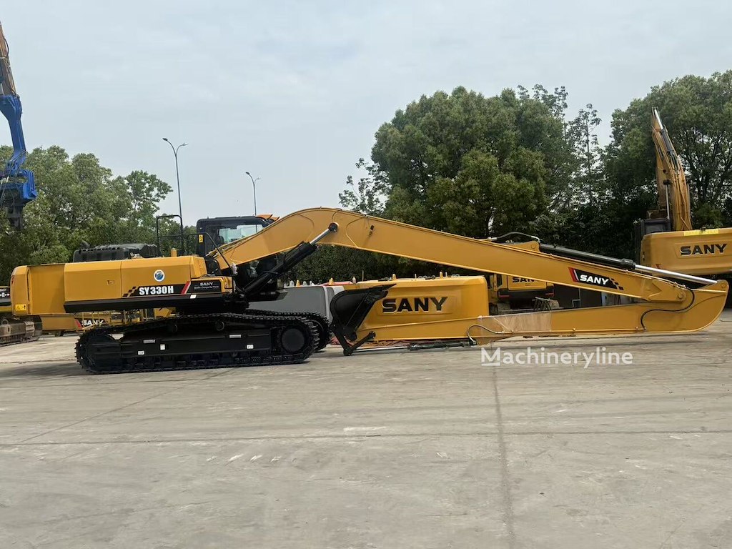 Novi Sany SY 330H bager guseničar