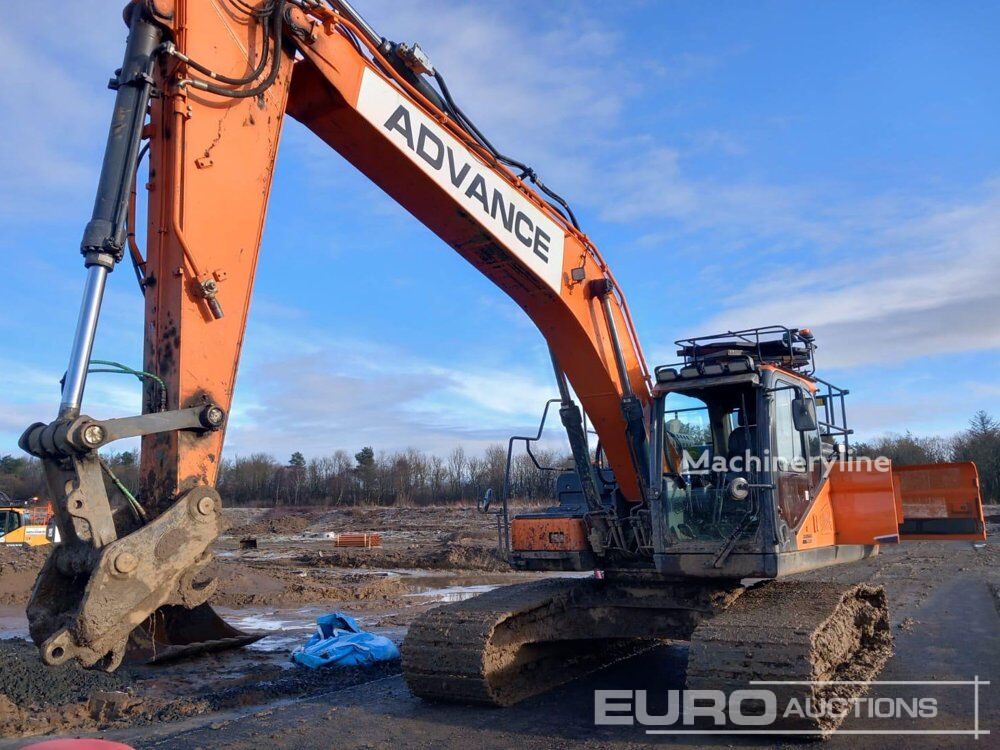 Prodaje se Doosan DX225LC-7 bager guseničar na aukciji