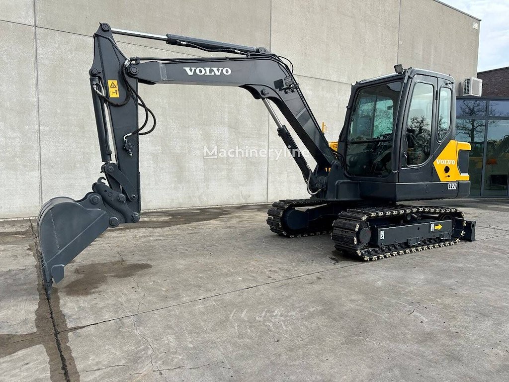 Prodaje se Volvo EC55D bager guseničar na aukciji
