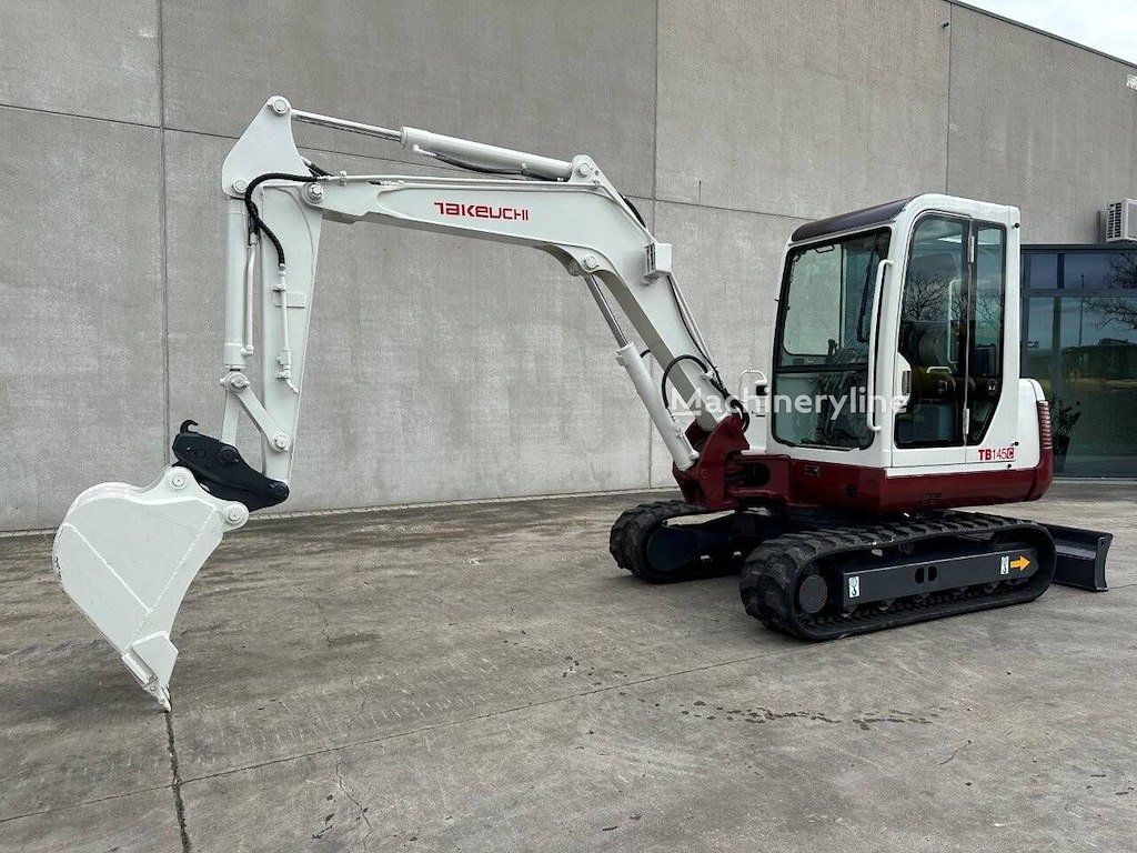 Prodaje se Takeuchi TB145C bager guseničar na aukciji