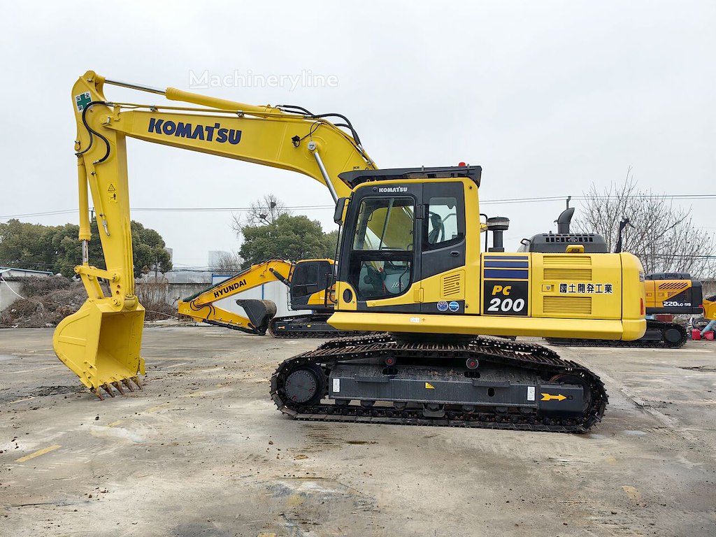 Komatsu PC200-8N1 bager guseničar