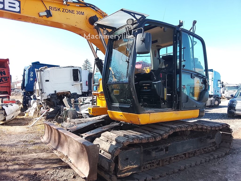 JCB JZ140 bager guseničar