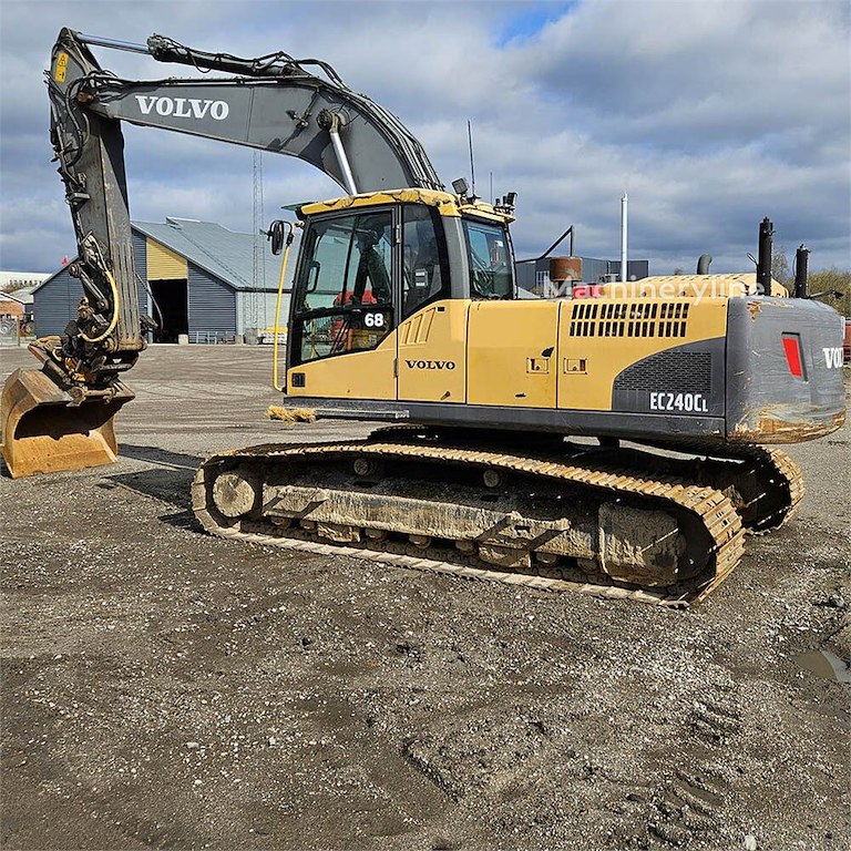 Prodaje se Volvo EC240 CL bager guseničar na aukciji