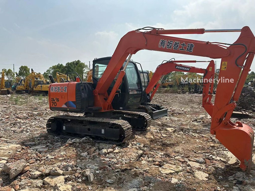 Hitachi ZX70 bager guseničar