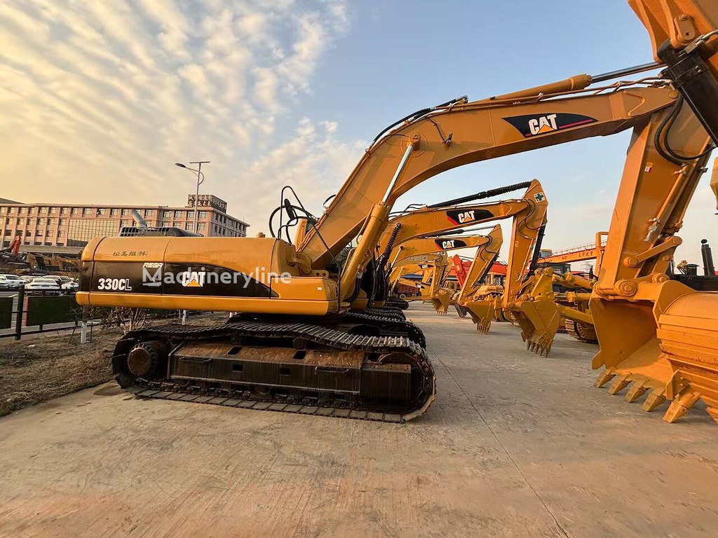 Caterpillar 330CL bager guseničar