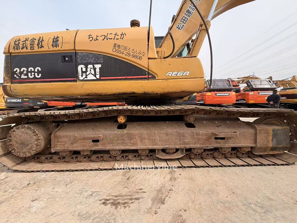 Caterpillar 320C bager guseničar