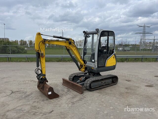 Prodaje se Wacker Neuson ET24 mini bager na aukciji