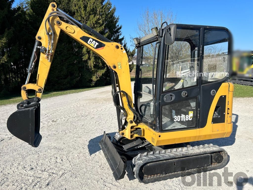 Prodaje se Caterpillar 301.8c mini bager na aukciji
