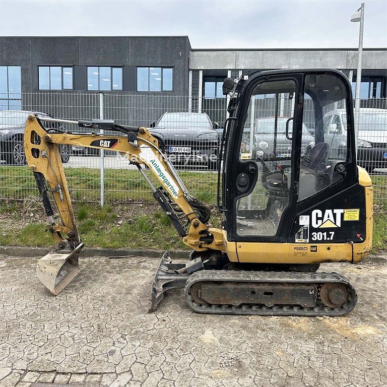 Prodaje se Caterpillar 301.7 D mini bager na aukciji